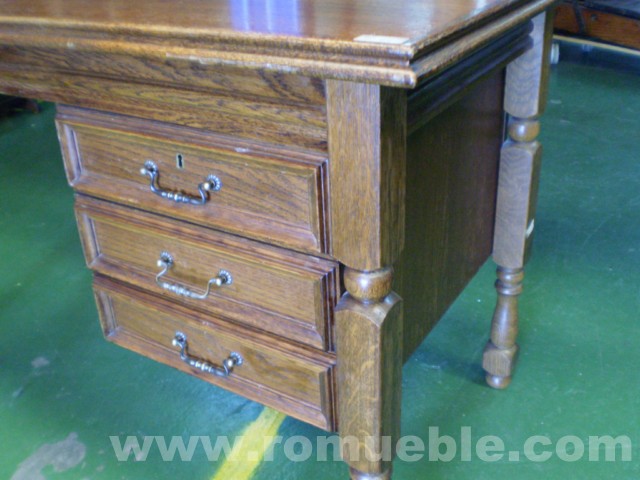 Escritorio clasico en madera de roble R-5/35a