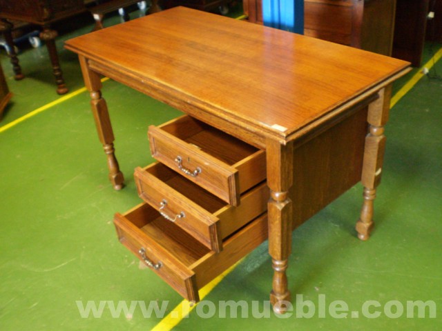 Escritorio clasico en madera de roble R-5/35a